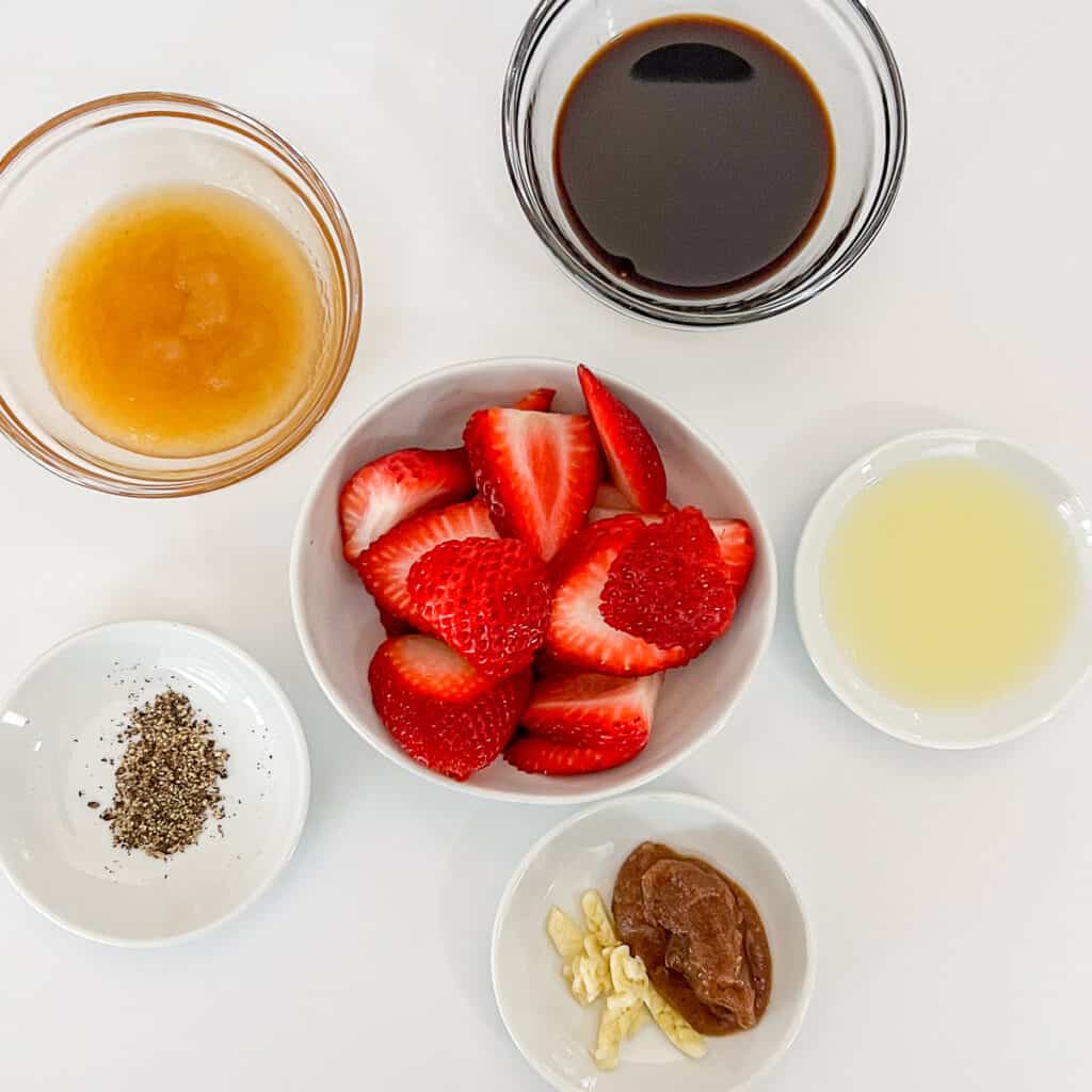 5-Minute Strawberry Balsamic Dressing [OIL-FREE] - Daniel's Plate